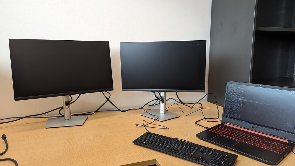 Connecting a Acer laptop with Manjaro KDE with two Dell monitors with ...